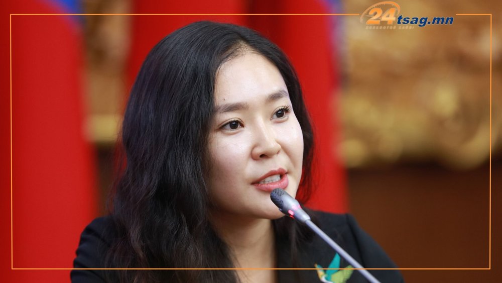 С Цэнгүүн Ардчиллын тансаглал эрх чөлөөг хүртэж буй эхний үе бол Genz
